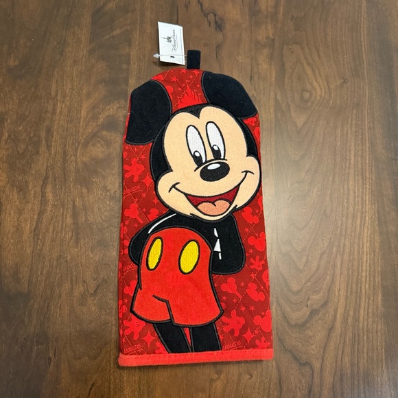 Disney | Kitchen | Mickey Oven Mit | Poshmark